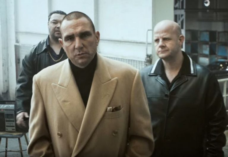 British Heart Foundation - Vinnie Jones' hard and fast Hands-only CPR ...